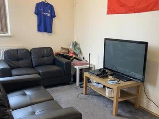 The Swan, Raglan Road, 2 Bedroom Flat