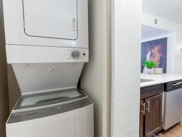 The Sycamore at Scottsdale 2 Bedroom Apartment for Rent at 6599 E Thomas Rd, Scottsdale, AZ 85251