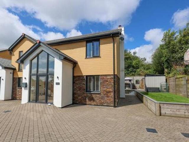 The Sycamores, High Street,4 Bedroom Detached