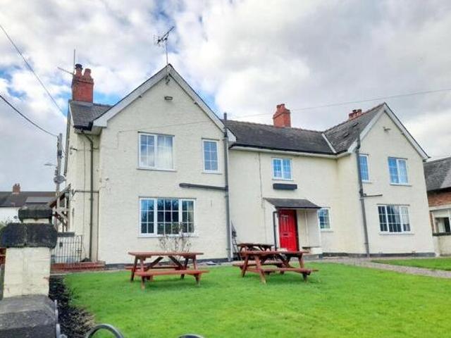 The Powis Arms, Pool Quay, Pub For Sale