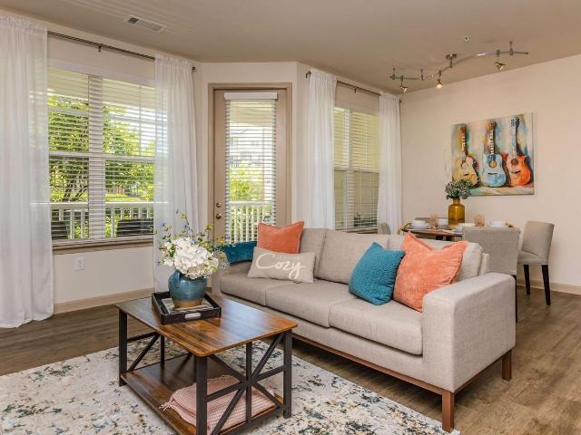 The Point at Waterford Crossing 1 Bedroom Apartment for Rent at 100 Spade Leaf Blvd, Hendersonville, TN 37075
