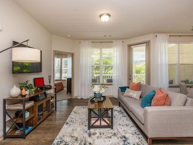 The Point at Waterford Crossing 2 Bedroom Apartment for Rent at 100 Spade Leaf Blvd, Hendersonville, TN 37075
