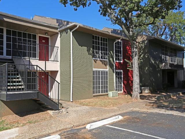 The Pointe on Calloway 1 Bedroom Apartment for Rent at 200 N Booth Calloway Rd, Hurst, TX 76053