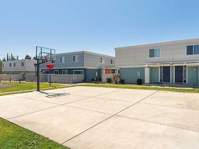 The Pointe at Cupertino 3 Bedroom Apartment for Rent at 19920 Olivewood St, Cupertino, CA 95014