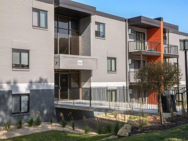 The Pointe at Cedar Grove 2 Bedroom Apartment for Rent at 1959 Silver Bell Rd, Eagan, MN 55122