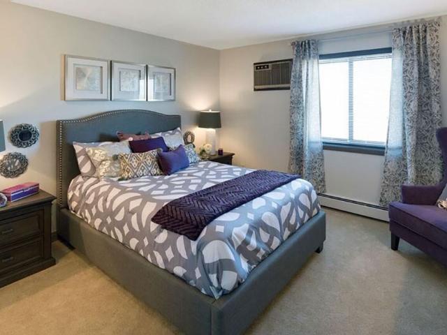 The Pointe at Cedar Grove 2 Bedroom Apartment for Rent at 1959 Silver Bell Rd, Eagan, MN 55122
