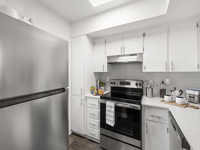 The Pointe at Clearwater 2 Bedroom Apartment for Rent at 2554 Oak Trl S, Clearwater, FL 33764
