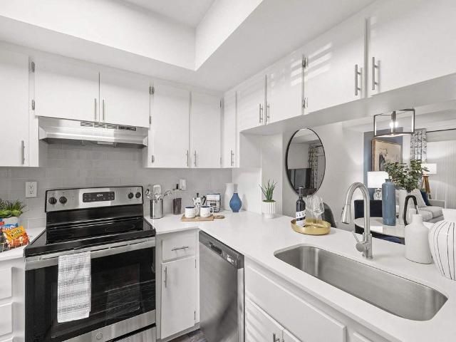 The Pointe at Clearwater 2 Bedroom Apartment for Rent at 2554 Oak Trl S, Clearwater, FL 33764
