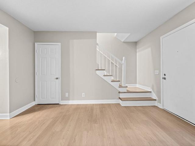 The Pointe at White Oak 1 Bedroom Apartment for Rent at 1631 Glenside Dr, Greensboro, NC 27405