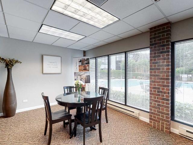 The Pointe Apartments 2 Bedroom Apartment for Rent at 1601 W Woods Dr, Arlington Heights, IL 60004