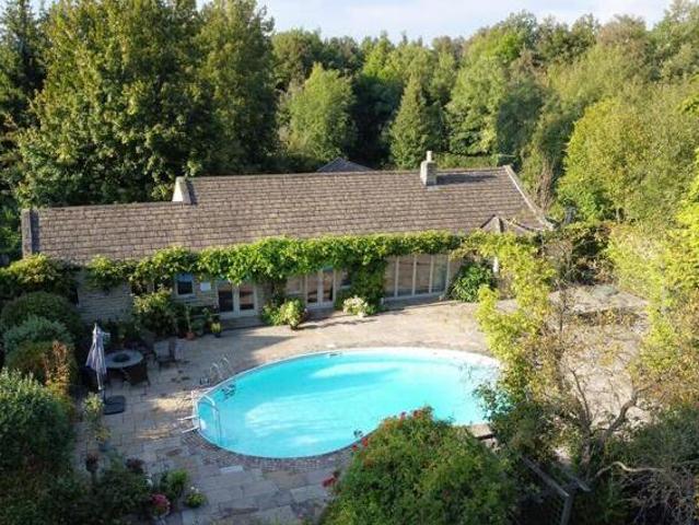 The Pool House, Penistone Road, 3 Bedroom Detached