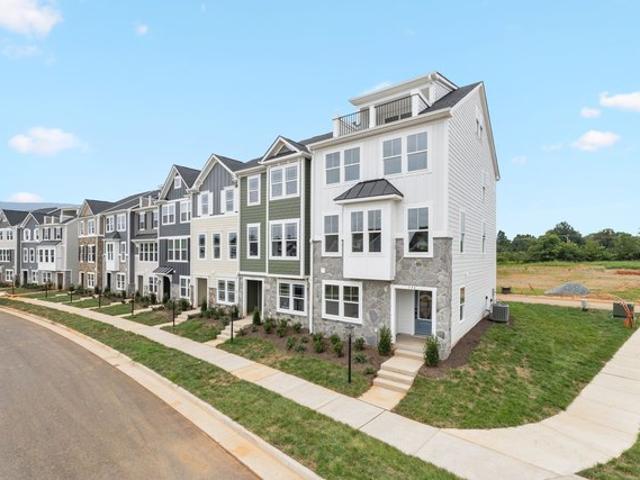 The Poplar II Plan Glenbrook Townhomes Community