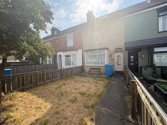 The Poplars, Durham Street, Hull, East Riding Of Yorkshire HU8, 3 bed terraced house to rent, £795 pcm | PrimeLocation