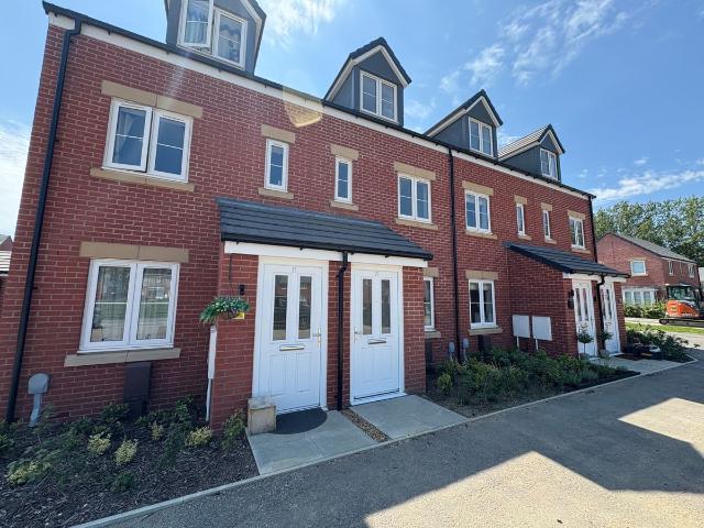 The Poplars, Stubbington, Fareham, Hampshire PO14, 3 bed terraced house to rent, £1,550 pcm | PrimeLocation