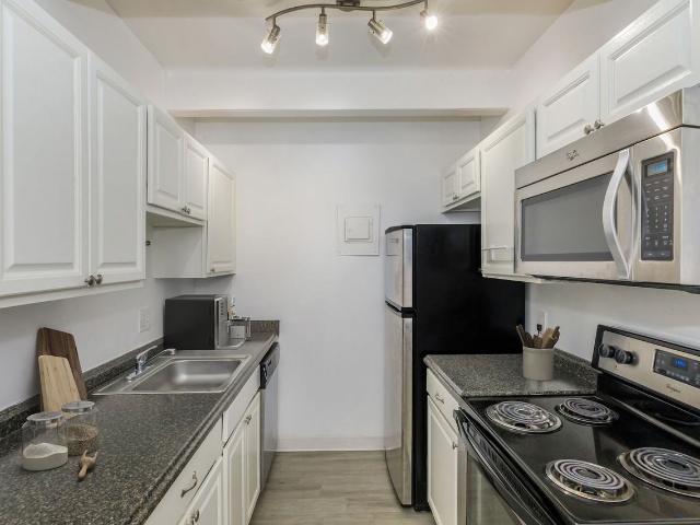 The Portals Apartments 2 Bedroom Apartment for Rent at 1180 Alvarado Dr Se, Albuquerque, NM 87108 South San Pedro