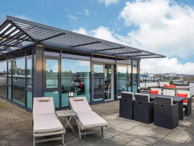 The Porter Building, 130 Spa Road, SE16 2 bed flat to rent £3,500 pcm £808 pw