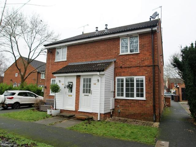 The Paddock, Bishop's Stortford CM23, 1 bed semi detached house to rent, £1,200 pcm | PrimeLocation