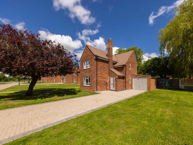 The Paddock, Linton On Ouse, York YO30, 3 bed detached house to rent, £1,850 pcm | PrimeLocation