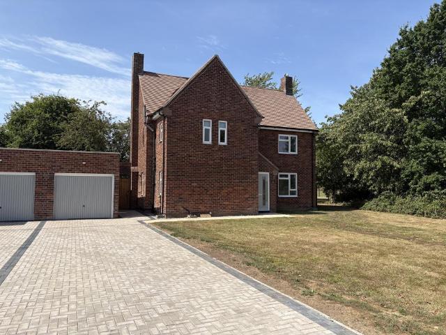 The Paddock, Linton On Ouse, YORK 3 bed house to rent £1,875 pcm £433 pw