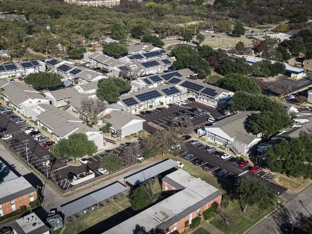 The Paddock on Park Row 2 Bedroom Apartment for Rent at 420 W Park Row Dr, Arlington, TX 76010 Heart Of Arlington