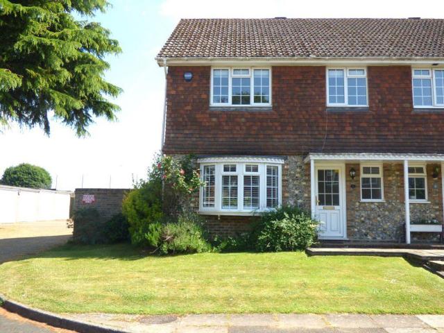 The Paddocks, Bookham 3 bed terraced house to rent £2,275 pcm £525 pw
