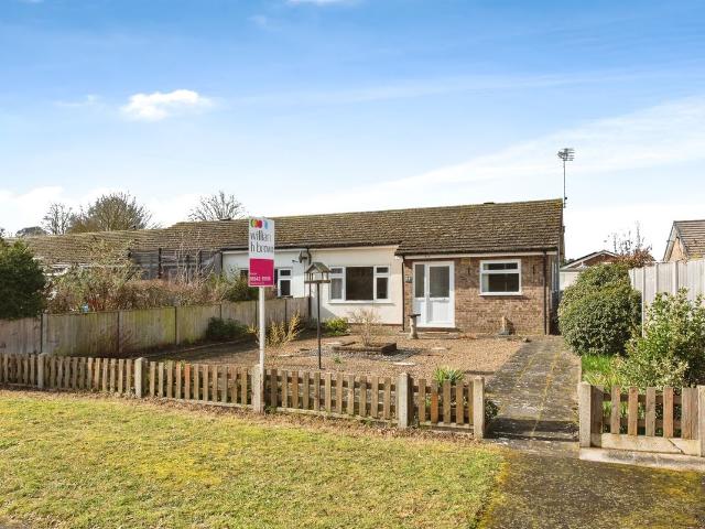 The Paddocks, Brandon IP27, 2 bed bungalow to rent, £1,215 pcm | PrimeLocation