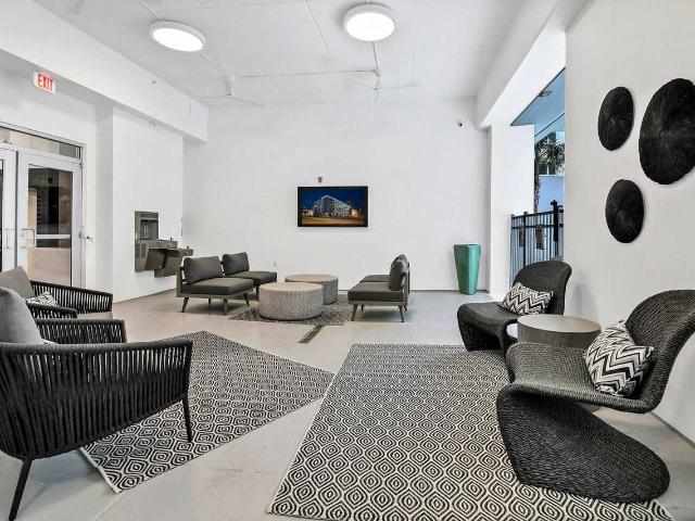 The Palms 1101 2 Bedroom Apartment for Rent at 1101 Lady St, Columbia, SC 29201