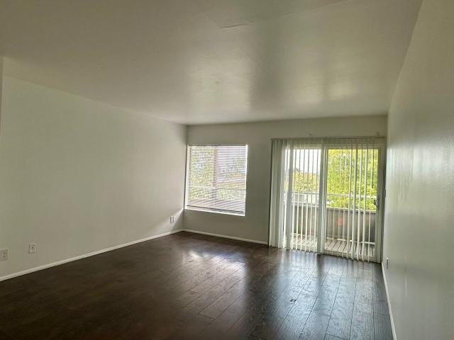 The Palms 1 Bedroom Apartment for Rent at 6511 35th Ave Sw, Seattle, WA 98126 Gatewood