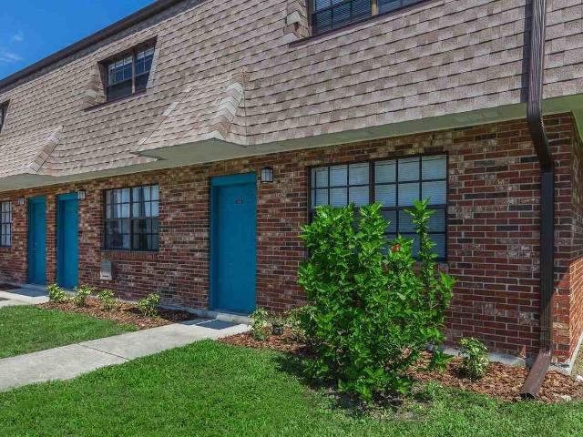 The Palms at Daytona 2 Bedroom Apartment for Rent at 913 Catherine Ave, Holly Hill, FL 32117