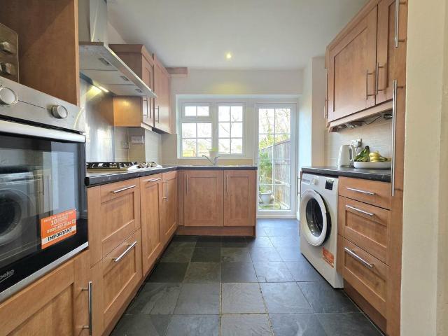 The Pantiles, Bickley, Bromley, BR1 3 bed terraced house to rent £2,100 pcm £485 pw