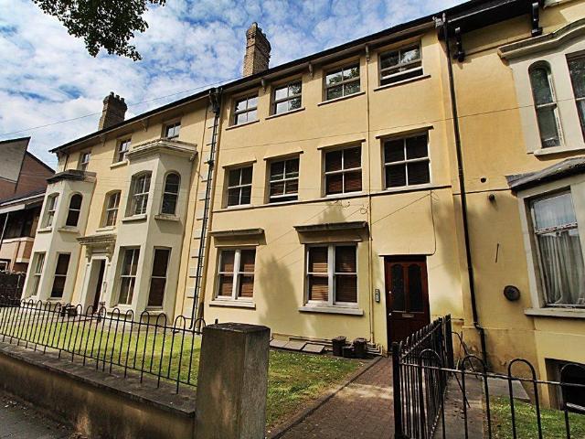 The Parade, Cardiff CF24 2 bed flat to rent £1,150 pcm £265 pw