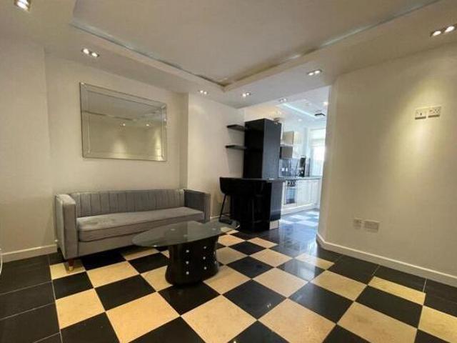 The Parade, Roath, 1 Bedroom Apartment