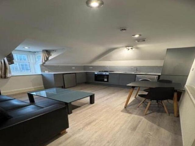The Parade, Roath, 1 Bedroom Flat