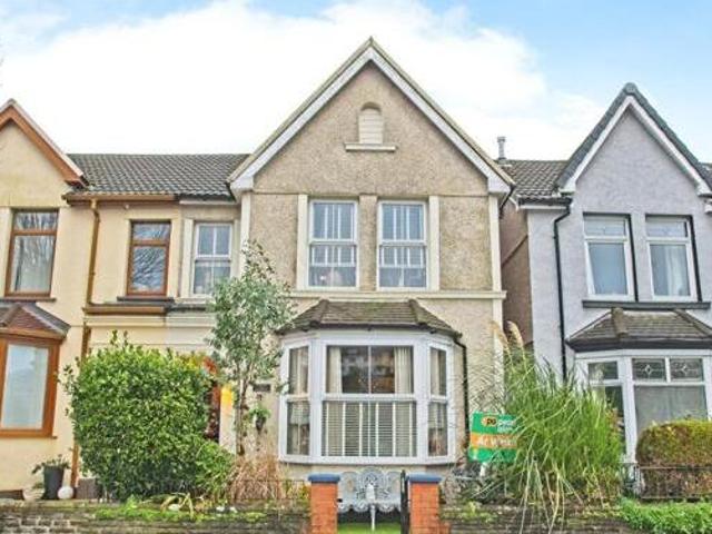 The Parade, Trallwn, 3 Bedroom Semi detached