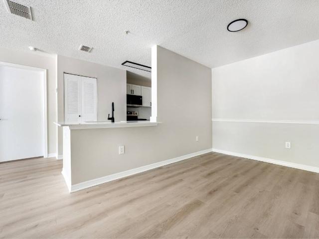 The Park at Valenza 1 Bedroom Apartment for Rent at 6900 Aruba Ave, Temple Terrace, FL 33637