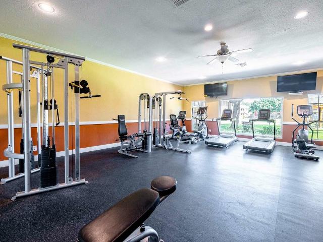 The Park at Vittoria 1 Bedroom Apartment for Rent at 12221 Fleming Dr, Houston, TX 77013 Northshore
