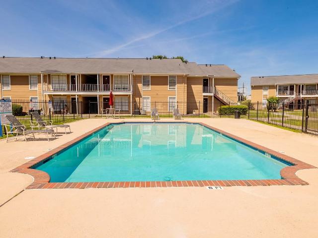 The Park at Vittoria 2 Bedroom Apartment for Rent at 12221 Fleming Dr, Houston, TX 77013 Northshore