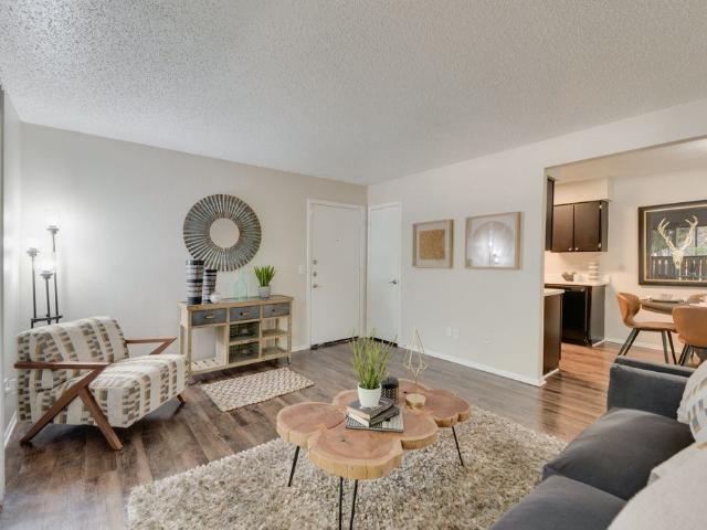 The Park at Wintergreen Apartments 2 Bedroom Apartment for Rent at 320 E Wintergreen Rd, Desoto, TX 75115