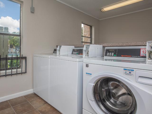 The Park at Winslow 2 Bedroom Apartment for Rent at 1744 Jenkins Rd, Pasadena, TX 77506