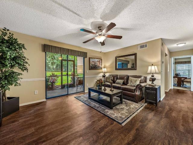 The Park at Anzio 3 Bedroom Apartment for Rent at 4083 Sunbeam Rd, Jacksonville, FL 32257 Craven