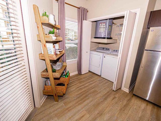 The Park at Bellagio 2 Bedroom Apartment for Rent at 100 Creekwood Landing Dr, Richwood, TX 77531