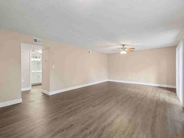 The Park at Chesterfield Apartment Homes 3 Bedroom Apartment for Rent at 5039 Chalet Ct, Tampa, FL 33617 Terrace Park