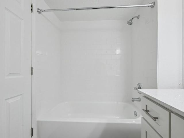 The Park at Chesterfield Apartment Homes 3 Bedroom Apartment for Rent at 5039 Chalet Ct, Tampa, FL 33617 Terrace Park