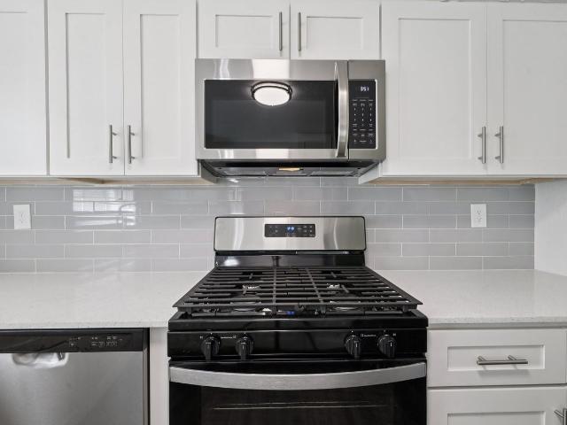 The Park at Chesterfield Apartment Homes 3 Bedroom Apartment for Rent at 5039 Chalet Ct, Tampa, FL 33617 Terrace Park