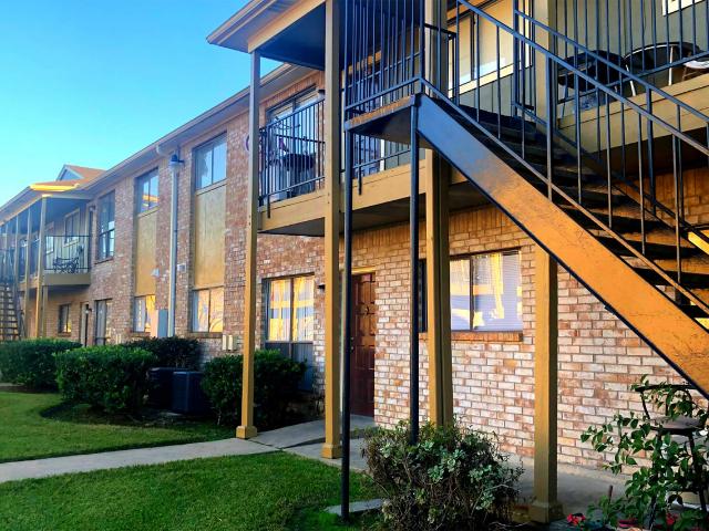 The Park at Ferryhill 1 Bedroom Apartment for Rent at 1111 Queens Rd, Pasadena, TX 77502 Mount Vernon