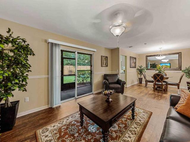 The Park at Marbella 2 Bedroom Apartment for Rent at 6017 Roosevelt Blvd, Jacksonville, FL 32244 Venetia