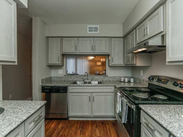 The Park at Monza 2 Bedroom Apartment for Rent at 1601 Garth Rd, Baytown, TX 77520