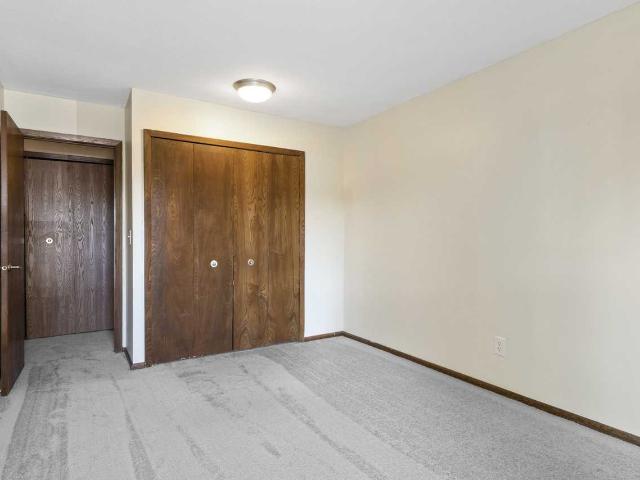 THE PARK at one hundred 1 Bedroom Apartment for Rent at 2480 Highway 100 S, St. Louis Park, MN 55416 Birchwood