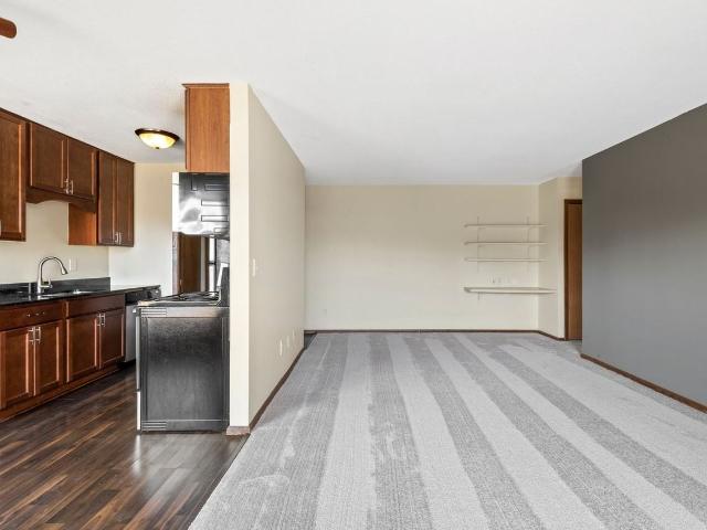 THE PARK at one hundred 1 Bedroom Apartment for Rent at 2480 Highway 100 S, St. Louis Park, MN 55416 Birchwood