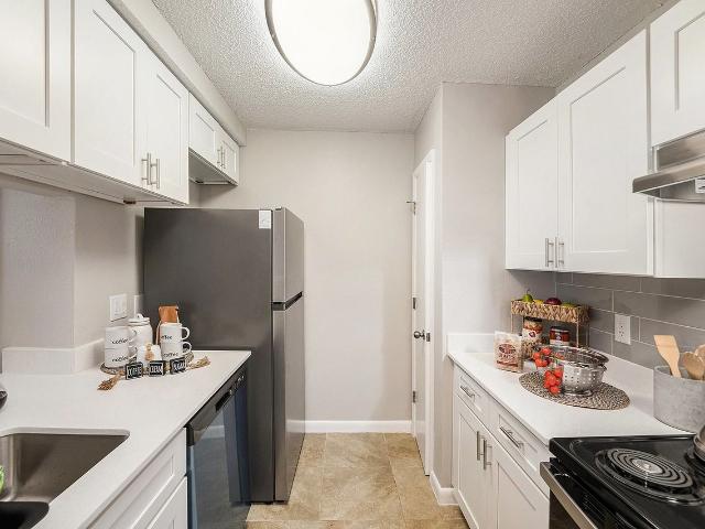 The Park at Orvieto 1 Bedroom Apartment for Rent at 2015 Blue Rock Dr, Tampa, FL 33612